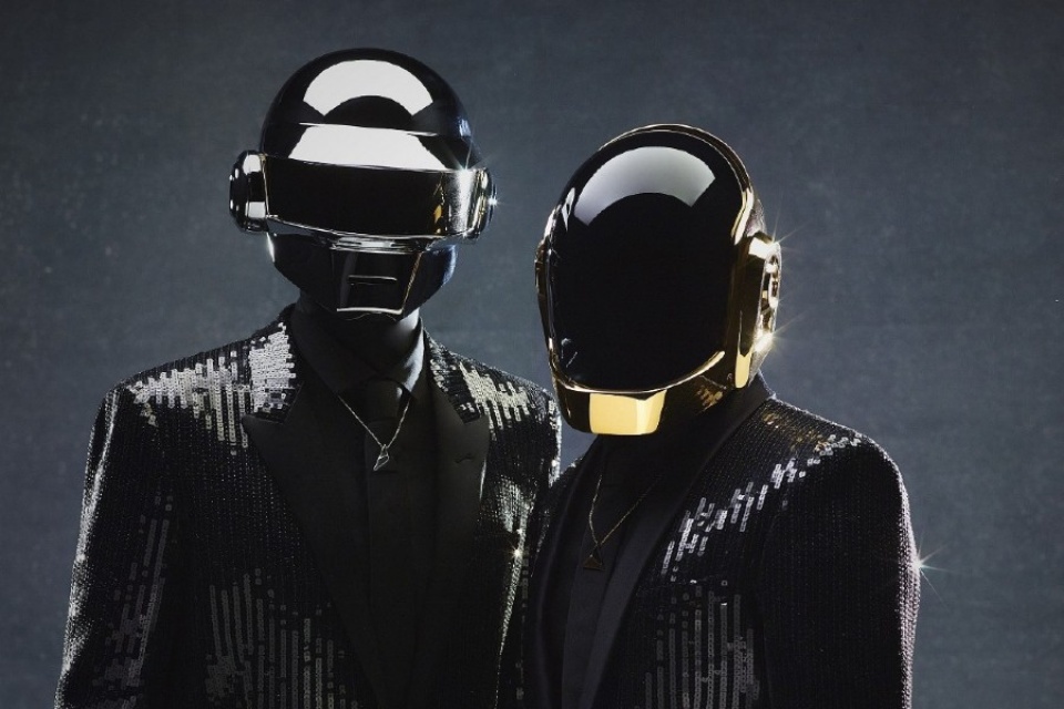 Daft Punk announce they've split up after 28 years - The Buzz